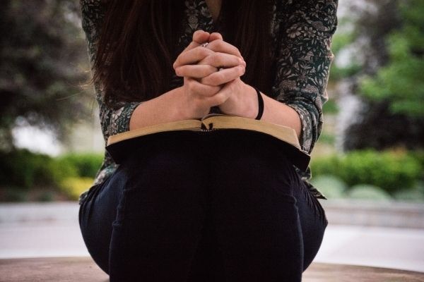 10 Powerful Prayer For Singles