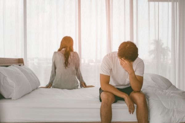 5 Signs A Guy Is Unsure Of His Feelings For You