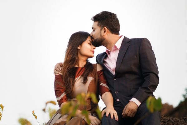 Is He Stringing Me Along? How to Tell If He's Really Into You